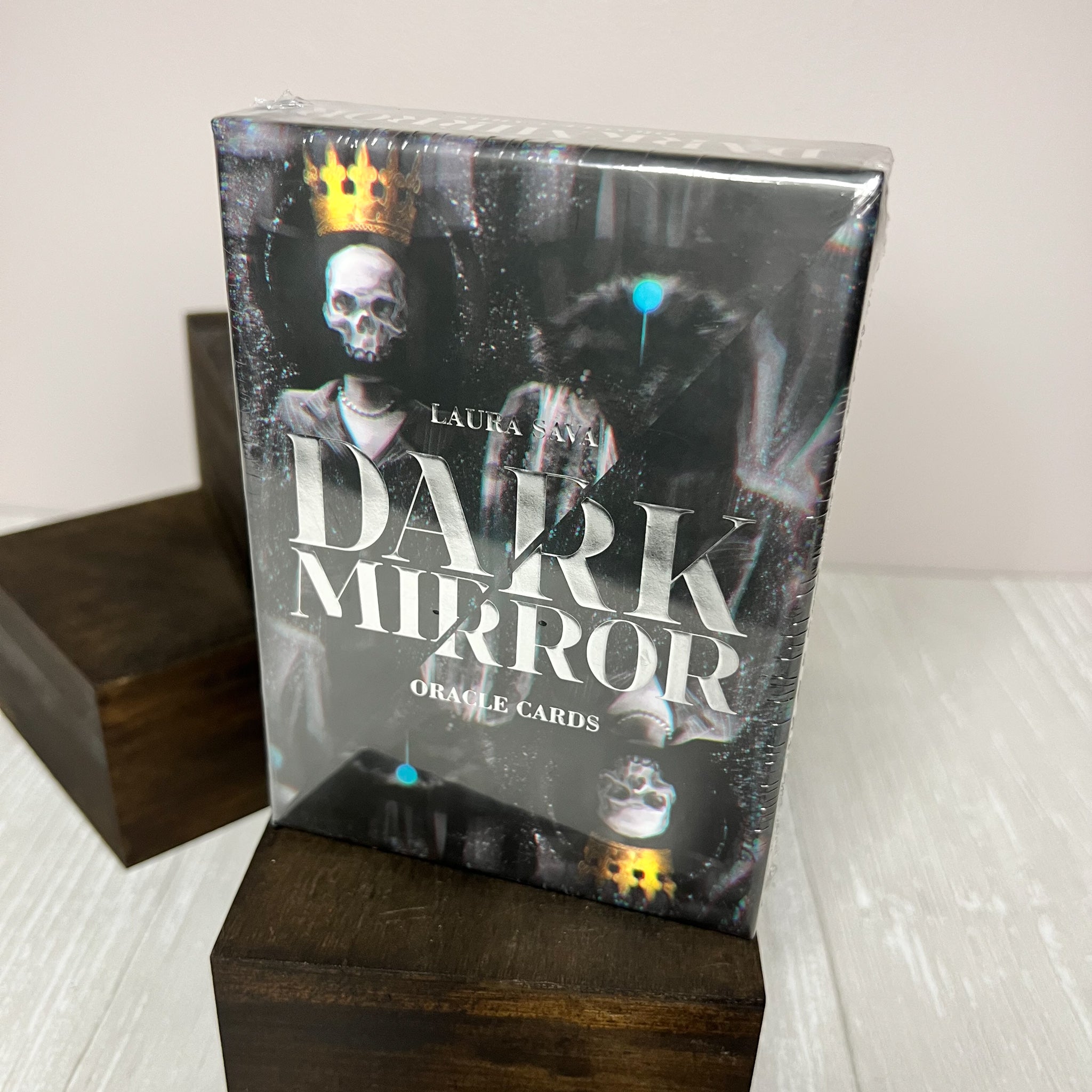 Dark Mirror Oracle – Threads of Tarot